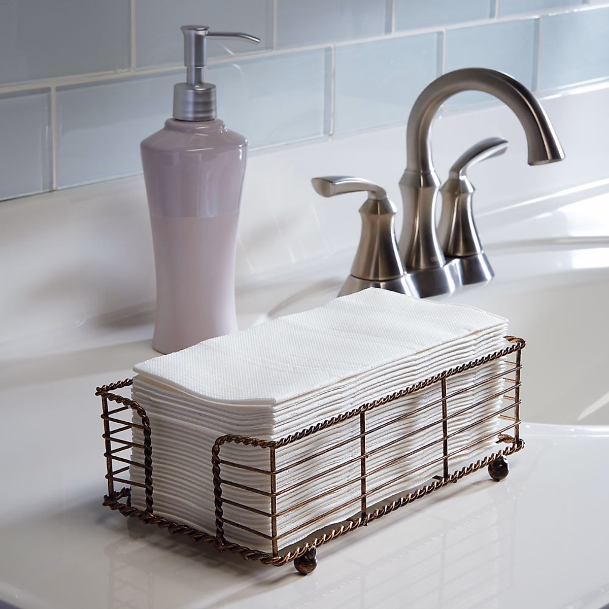 Hoffmaster BSK2112 Wire Guest Towel Basket, 8.75" x 5" x 3", Bronze