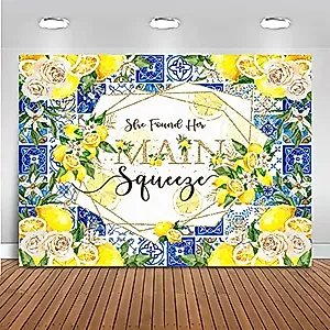 Mocsicka She Found Her Main Squeeze Bridal Shower Backdrop, Citrus Lemon Bridal Shower Party Decorations, Lemonade Bachelorette Party Banner, Boho Floral Lemon Bride Background (7x5ft (82x60 inch))