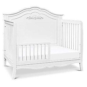 DaVinci Fiona 4-in-1 Convertible Crib in White, Greenguard Gold Certified
