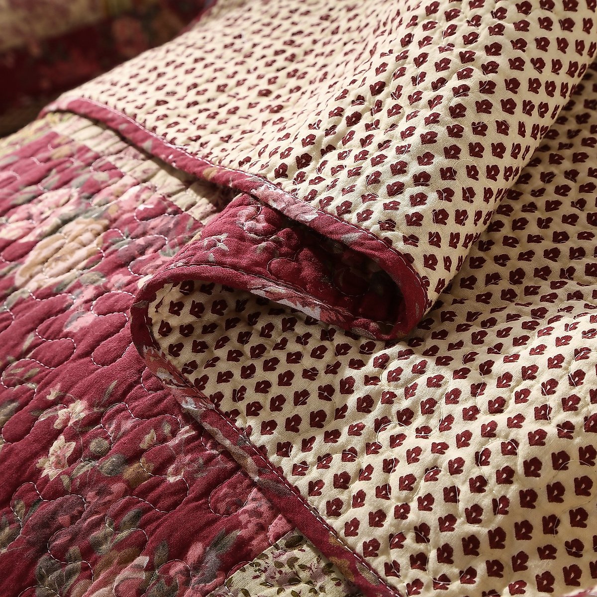 Tache Cotton Patchwork Country Farm Cottage Vintage Antique Ditsy Floral Paisley Burgundy Beige Lightweight Coverlet Fairy Tale Tea Party Quilt Set, Queen