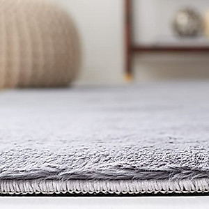 SAFAVIEH Faux Rabbit Fur Collection Accent Rug - 2' x 3', Light Grey, Solid Design, Non-Shedding Machine Washable & Slip Resistant Ideal for High Traffic Areas in Foyer, Living Room, Bedroom (FRF500F)