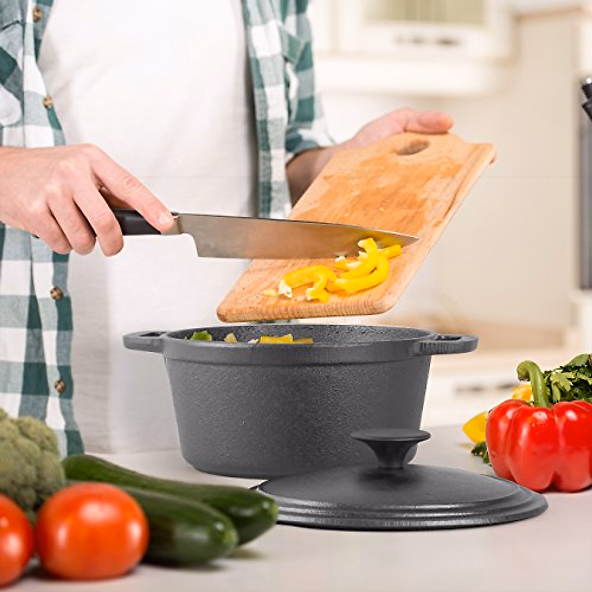 COMMERCIAL CHEF 3.4 Quart Cast Iron Dutch Oven with Dome Lid and Handles