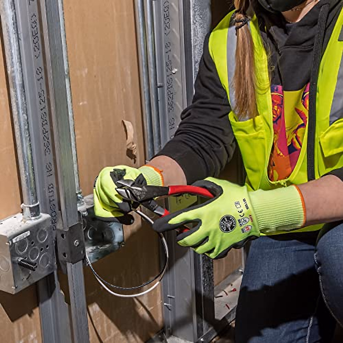 Klein Tools D228-8 Pliers, Made in USA, Diagonal Cutting Pliers with Short Jaw and Beveled Knives, High-Leverage Color-Coded Wire Cutters, 8-Inch