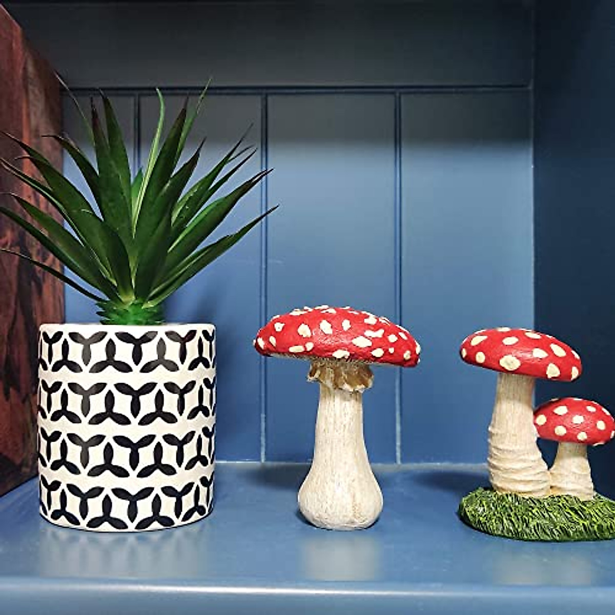 HOWFIELD Mushroom Decor Outdoor Garden Statue - Resin Miniature Figurines Fairy Garden Accessories Decor Lawn Ornaments