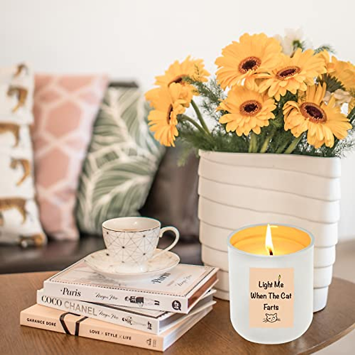 Lihome Cat Lover Gifts for Women - Cat Gifts for Cat Lovers, Odor Eliminating Candle, Candles for Home Scented, Handmade Ceramic Jar 11.5oz Natural Soy Wax(Lavender)