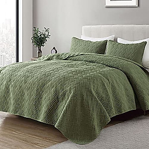 WDCOZY Green Quilts Queen Size Bedding Sets with Pillow Shams, Olive Lightweight Soft Bedspread Coverlet, Quilted Blanket Thin Comforter Bed Cover, All Season Summer Spring, 3 Pieces, 90x90 inches