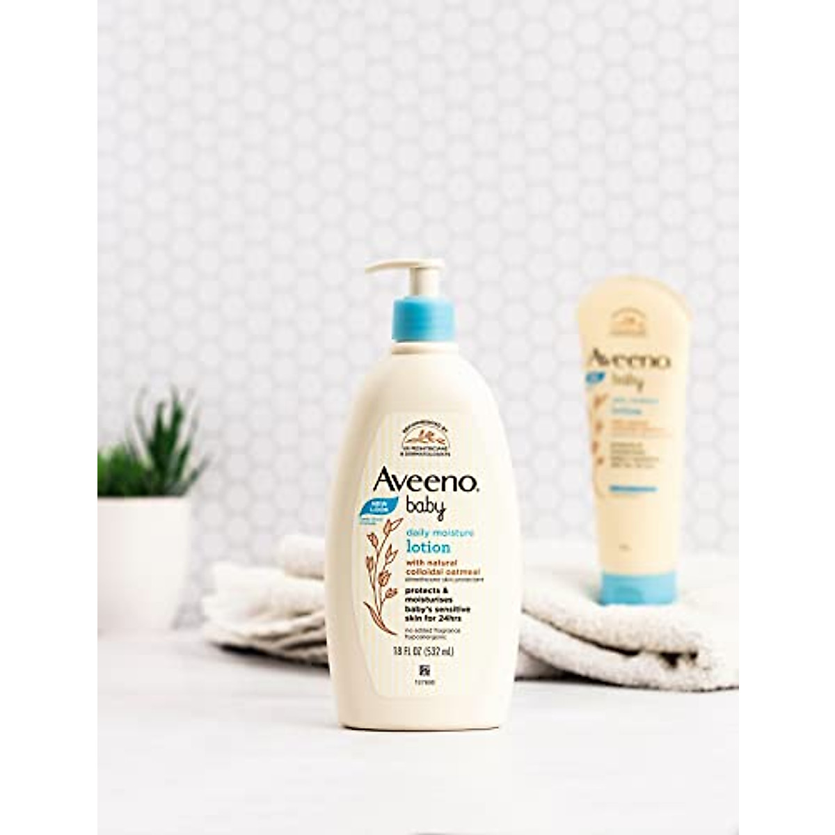 Aveeno Baby Daily Moisture Moisturizing Lotion for Delicate Skin with Natural Colloidal Oatmeal & Dimethicone, Hypoallergenic, Fragrance-, Phthalate- & Paraben-Free, 18 fl. oz (Package may vary)