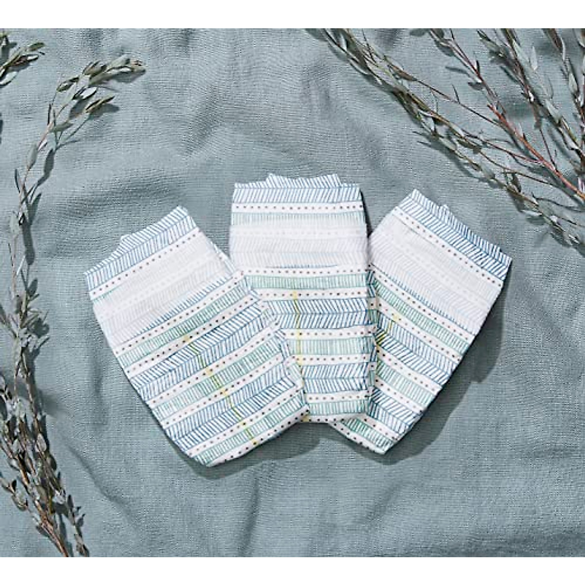 The Honest Company Diaper Cake | Clean Conscious Diapers, Baby Personal Care, Plant-Based Wipes | Dots + Dashes | Regular, Size 1 (8-14 lbs), 35 Count