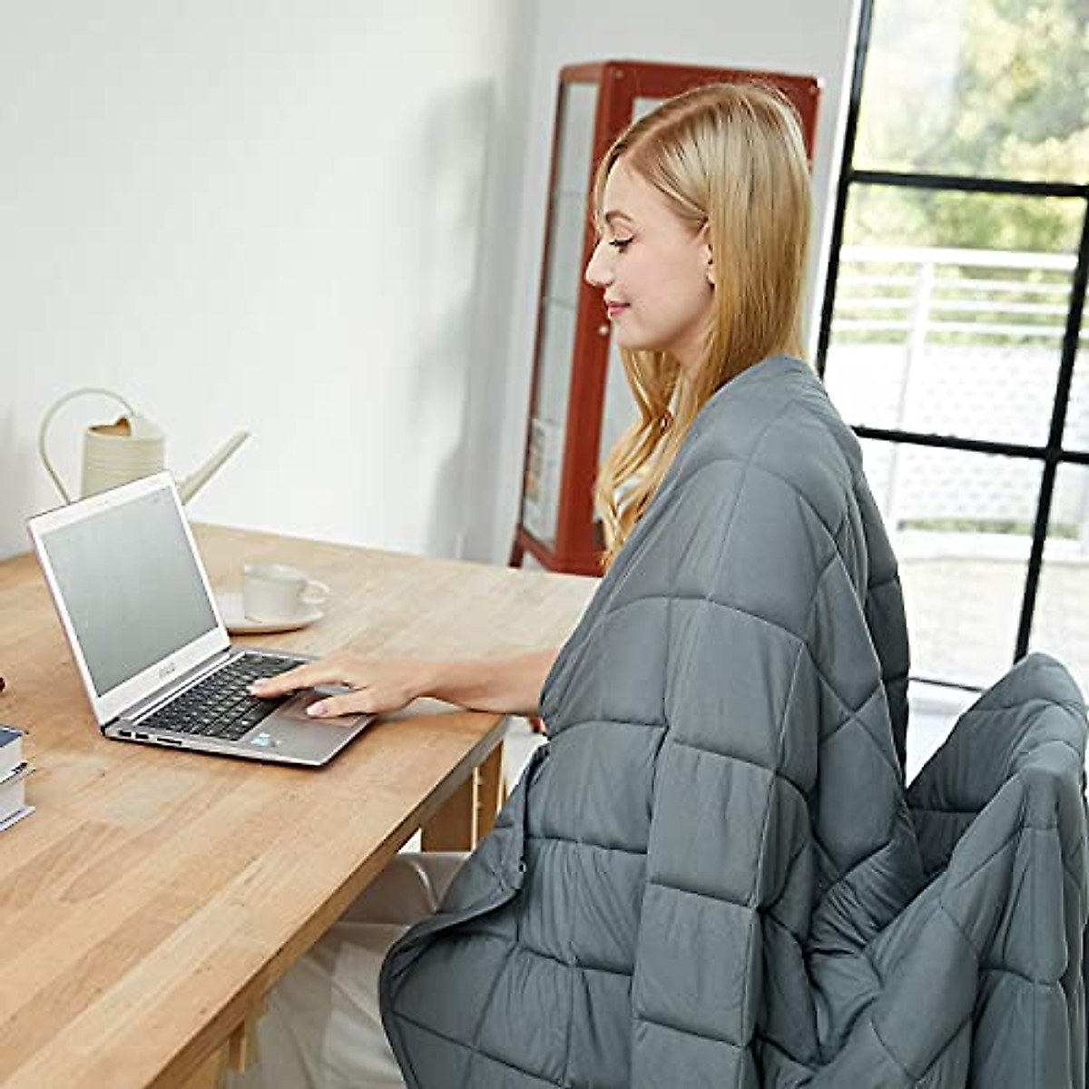 FindPanda Weighted Blanket Adult 17 lbs King Size 78"x85" Dark Grey, Premium Fabric with Glass Beads