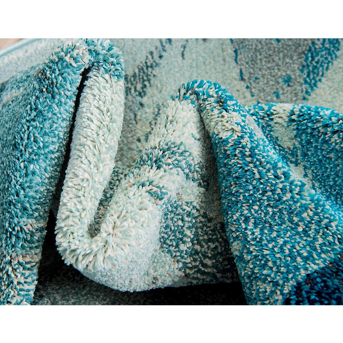 Unique Loom Positano Collection Coastal Modern Fish Light Blue Area Rug (5' x 8')