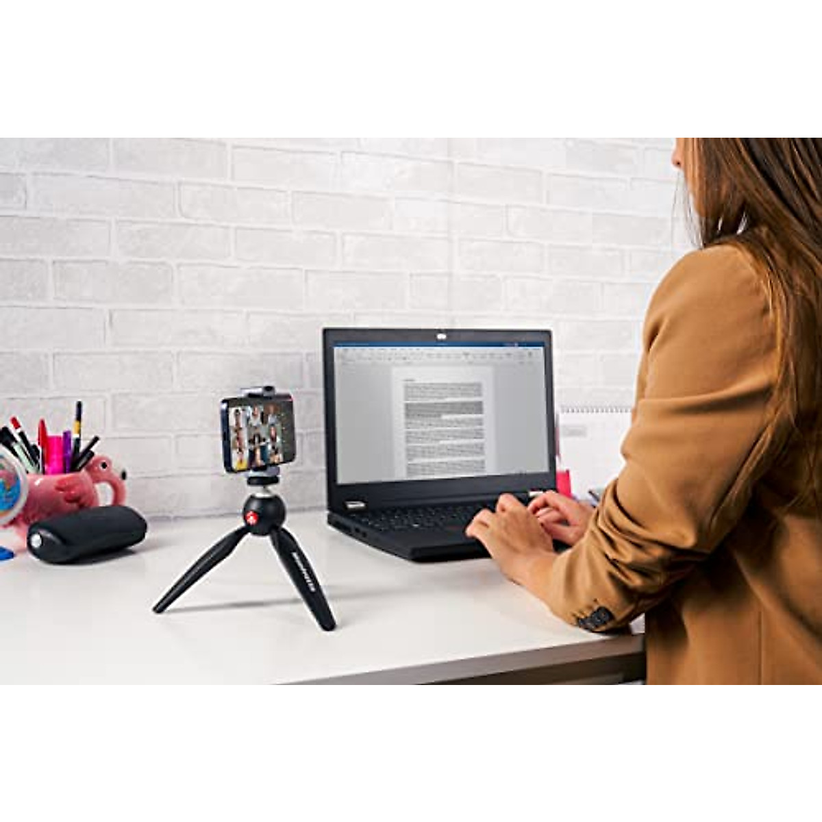 Manfrotto MTPIXIMII-B, PIXI Mini Tripod with Handgrip for Compact System Cameras, Made in Italy, for DSLR, Mirrorless, Video, Compact Size, Technopolymer and Aluminium, Black