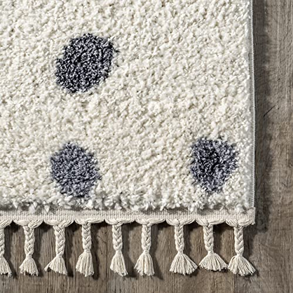 nuLOOM Rudy Transitional Polka Dot Tasseled Area Rug, 6' 7" x 9', Beige