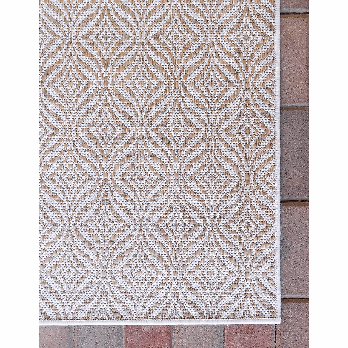 Unique Loom Outdoor Trellis Collection Area Rug - Deco Trellis (5' 3" x 8' Rectangle, Taupe/ Ivory)