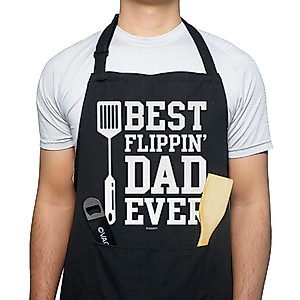 VAGAVY - Best Flippin Dad Ever Dad Apron with Pockets - Bottle Opener and Gift Box Included - Birthday, Father’s Day Grilling Gifts for Papa, Husband - Black Barbeque Apron for Daddy Men