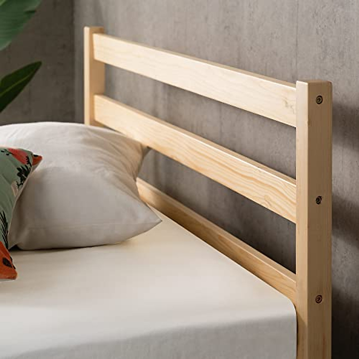 ZINUS Robin Wood Platform Bed Frame with Headboard / Wood Slat Support / No Box Spring Needed / Easy Assembly, King
