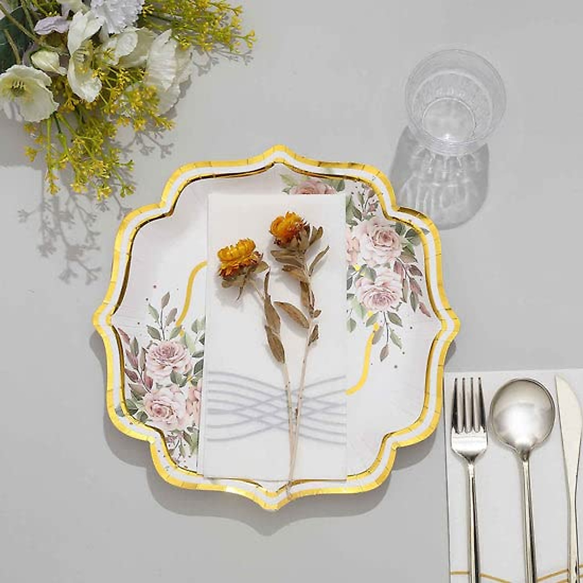 Tableclothsfactory 25 Pack | White/Gold Floral 10" Scallop Rim Dinner Party Paper Plates, Disposable Plates - 300 GSM