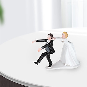 Wedding Cake Toppers, Resin Bride and Groom Figurine, Couple Romantic Funny Cake Decoration