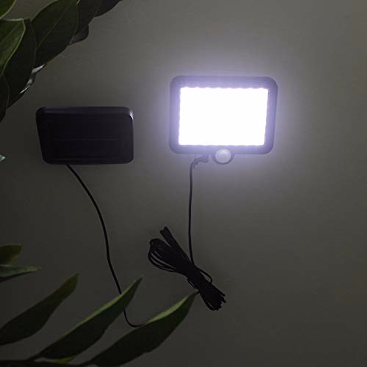Crisist Outdoor LED Light, Convenient Garden Lamp, for Walls Garages Home Garden Paths Courtyards