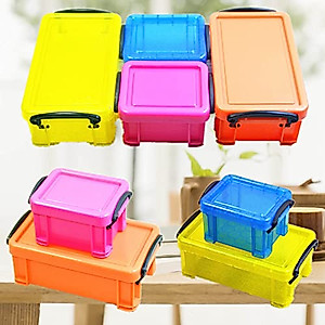 KUFptva Small Plastic Box with Locking Lid Mini Organizer Container Case for Jewelry Beads Small Crafts Items Home Organization, 8.7*6.5*5.2CM