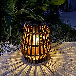Hanging Solar Lantern Rattan Outdoor Lanterns for Patio Waterproof with Handle Large Bright Natural Bamboo Solar Table Lamp LED Lights Edison Bulb Design Decor for Wedding Yard Garden Farmhouse