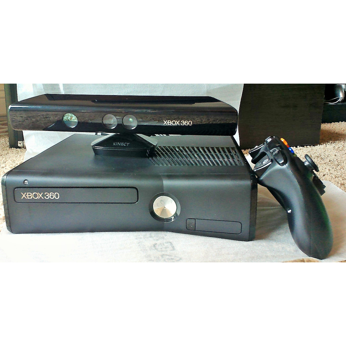 Microsoft Xbox 360 S 250GB System Kinect Bundle