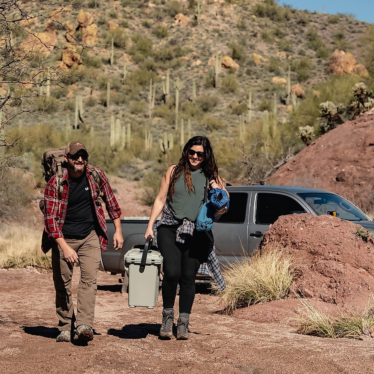 Pelican 20 Quart Elite Cooler (Tan/White)