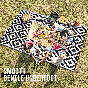 OLANLY Waterproof Outdoor Rug 5x8 ft, Reversible Plastic Straw Patio Rug for Camping, RV Mat Outside, Indoor Outdoor Carpet for Porch, Deck, Backyard, Camper, Balcony, Picnic, Black & White