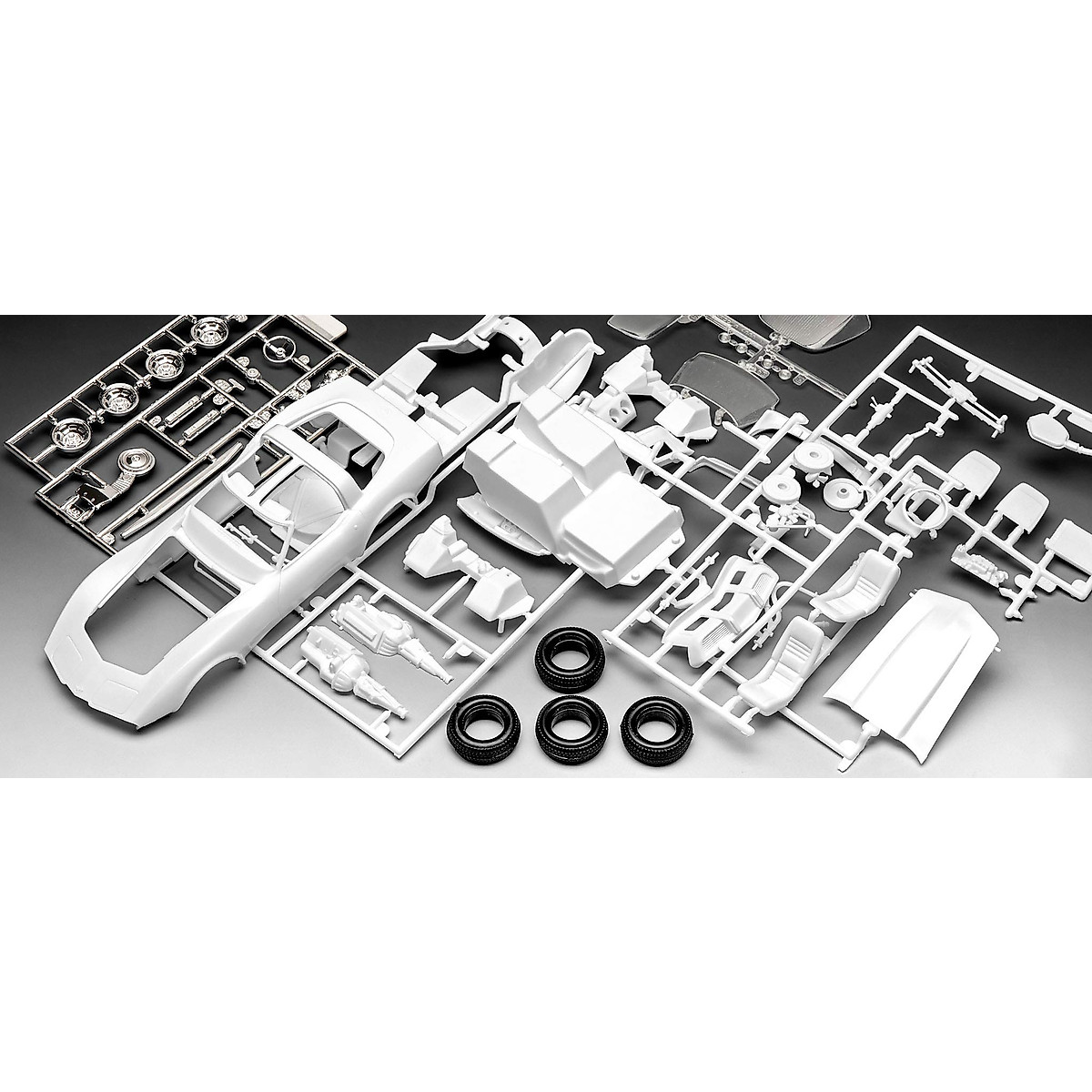 Revell RV07646 '78 Corvette Indy Pace Car 1:24 Plastic Model kit