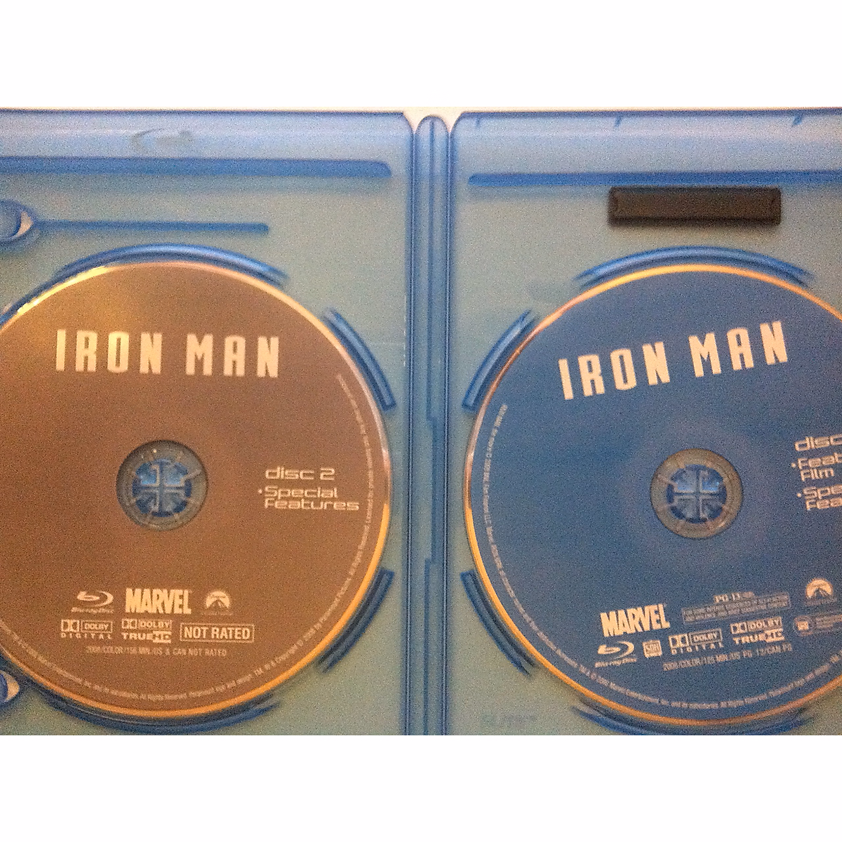Iron Man (Two-Disc Ultimate Edition + BD Live) [Blu-ray]