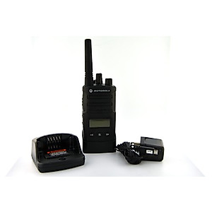 Motorola RMU2080D On-Site 8 Channel UHF Rugged Two-Way Business Radio with Display and NOAA (Black)