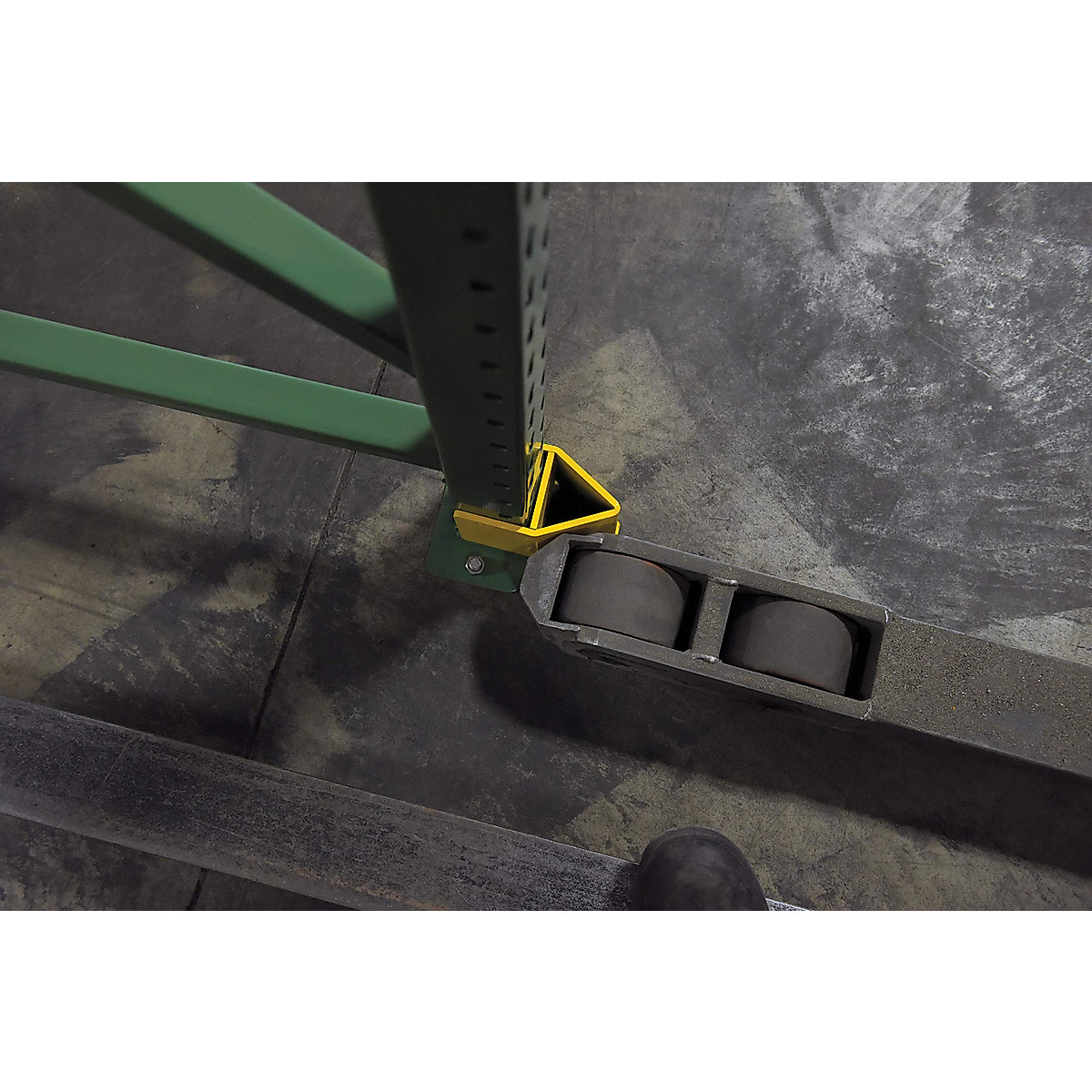 Vestil G3-V4-YL Steel Upright Rack Guard 7 in. x 5 in. x 5 in. Yellow