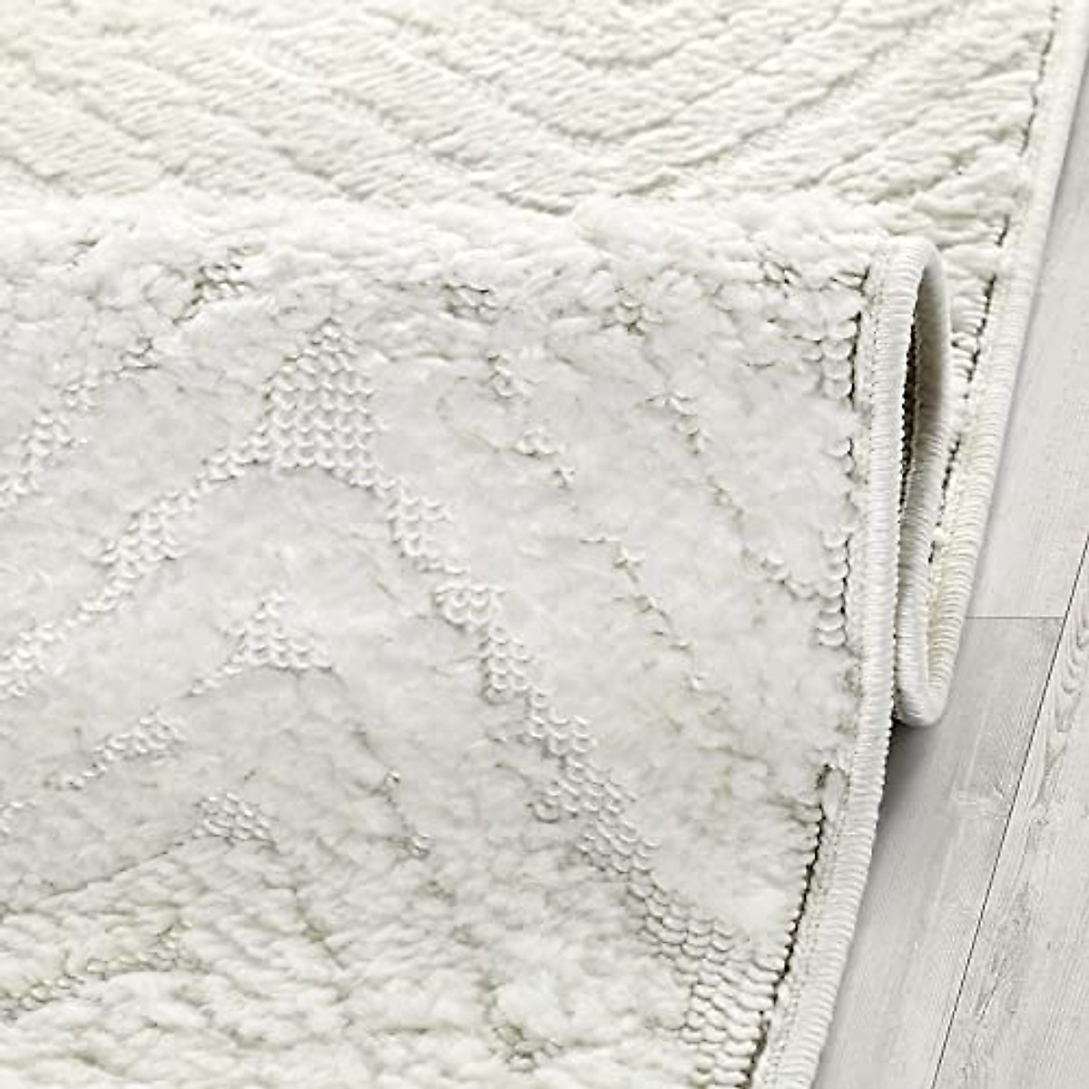 Antep Rugs Palafito 5x7 Geometric Shag Diamond High-Low Pile Textured Indoor Area Rug (White, 5'3" x 7'6")