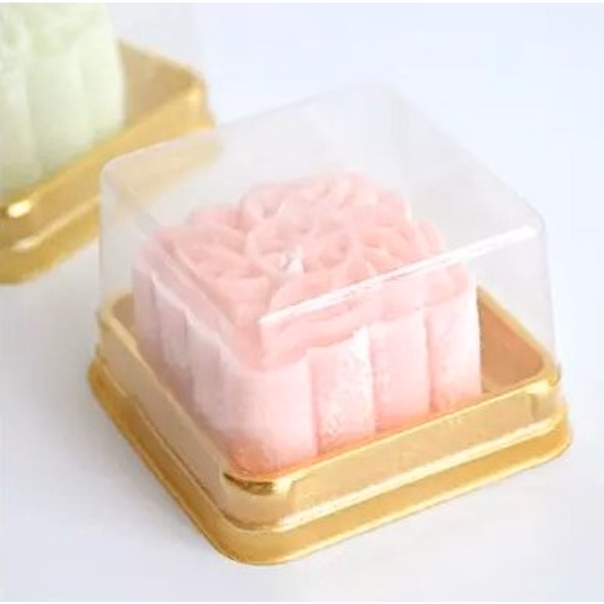 50 Pack of Gold Cake Pans,bottom 3 inch X height 1-1/2 Clear plastic mini cake box muffins cookies wedding birthday gift