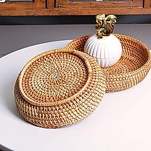 Small Round Keys Basket for Entryway Woven Baskets for Organizing Tabletop Decorative Wicker Organizer Basket for Keys Wallet Cell Phone Restaurant Food Serving Basket for Fruit Candy Cracker