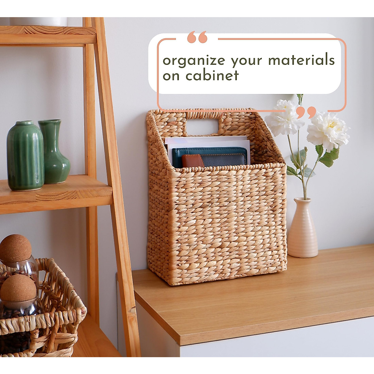 CHI AN HOME Wicker Hanging Storage Baskets, Set of 2 Hanging Wall Baskets, Mail Baskets for Wall, Hanging Baskets for Organizing Files, Books, Accessories