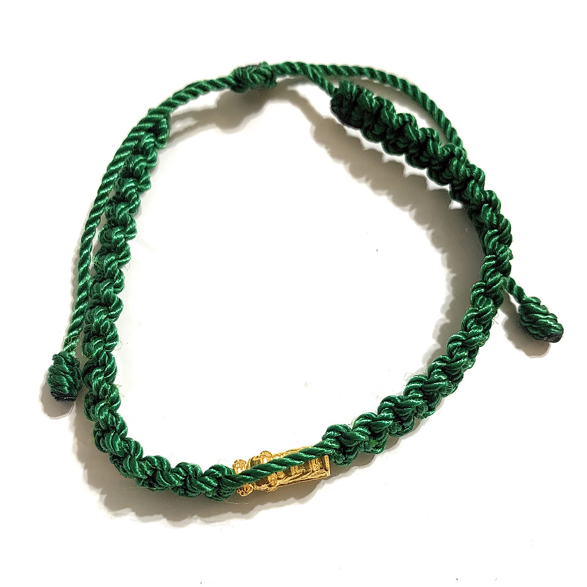 Chavarrieta Green Saint Jude Thaddeus Thread Bracelet Pulsera Roja de hilo de San Judas Tadeo