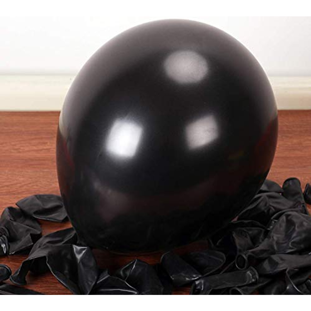 Abbaoww 100 Pcs Black Balloons 10 Inch Strong Latex Balloons for Party Decoration, Birthday, Wedding, Anniversary, Christmas and Arch Supplies