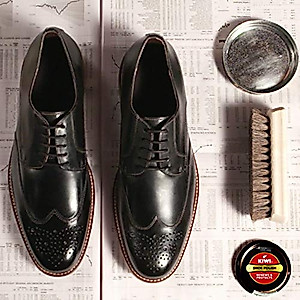 KIWI Deluxe Shine Kit M-26 (Packaging May Vary)