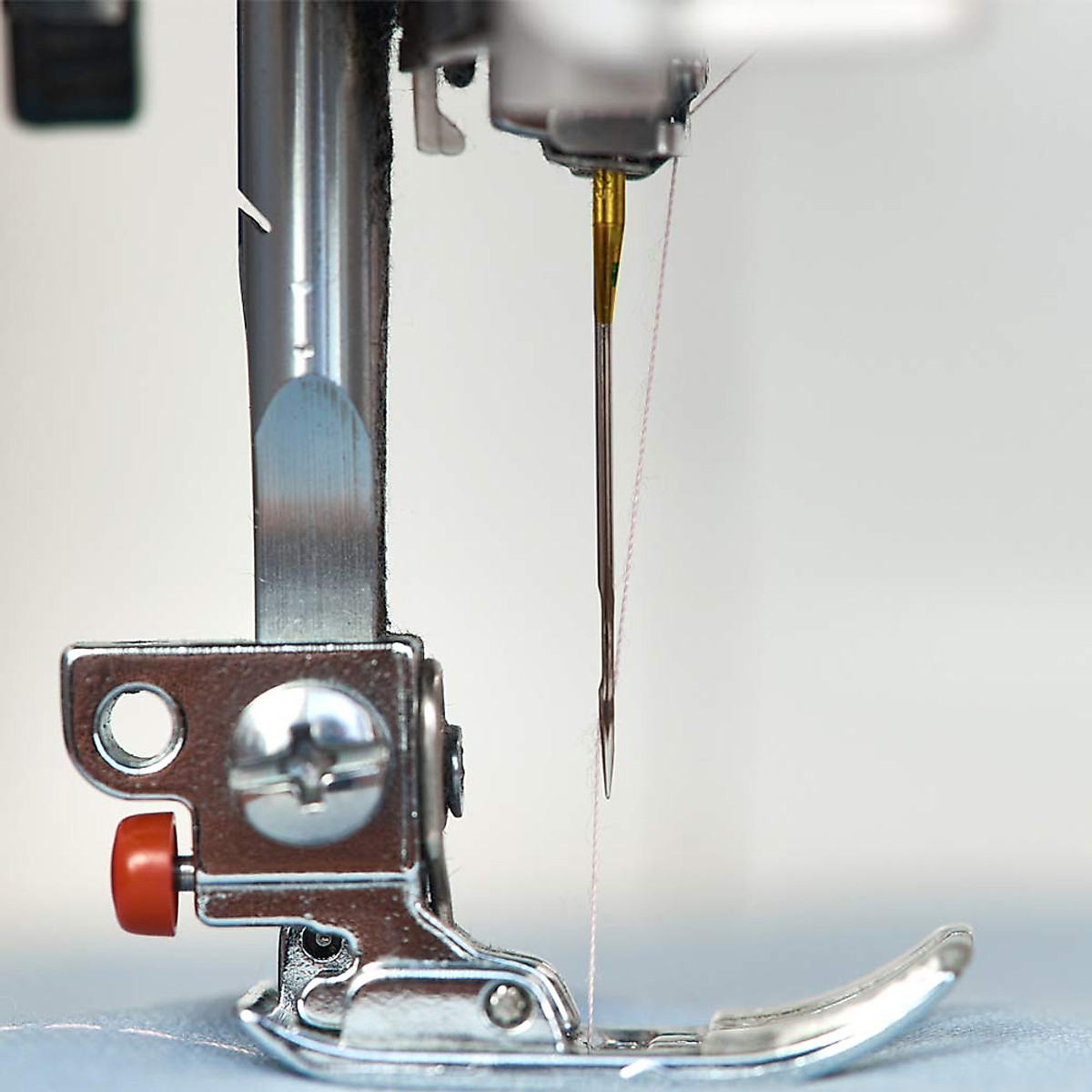 Amytalk 50PCS Sewing Machine Needles Universal Regular Point Machine Needles Compatible for Singer, Brother, Janome, Varmax with Size in 65/9, 75/11, 90/14, 100/16, 110/18 (5 Colors)