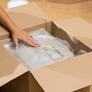 Duck Brand Bubble Wrap Roll, 24 Inches Wide x 35 Feet, Perforated Every 12" (1062218)