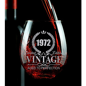 Vintage 1972 Stemless Wine Glass - Funny 50th Birthday Gift For Moms Grandmas Stepmoms Aunts Sisters Girlfriends Wife Friends From Daughter Son Grandchildren Husband Boyfriend Friends