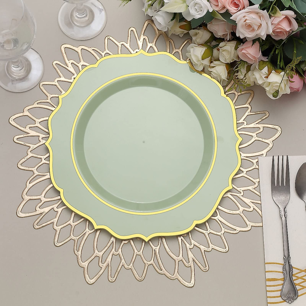 Efavormart 10 Pack | 10" Sage Green Plastic Dinner Plates Disposable Tableware Round With Gold Scalloped Rim for Wedding, Outdoor Receptions, Banquets, Holiday Dining