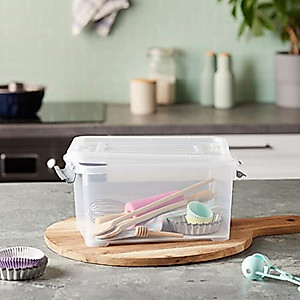 Curver Storage Box Handy Plus with lid 6L in Transparent/Silver, 29.5 x 19.5 x 14 cm