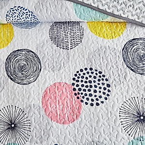 UOZZI BEDDING 7 Piece Quilt Set Bed in a Bag Colorful Dots King Size All Season Bedspread Coverlet with (1 Reversible Quilt 101x88, 2 Pillow Shams, 1 Flat Sheet, 1 Fitted Sheet, 2 Pillowcases)