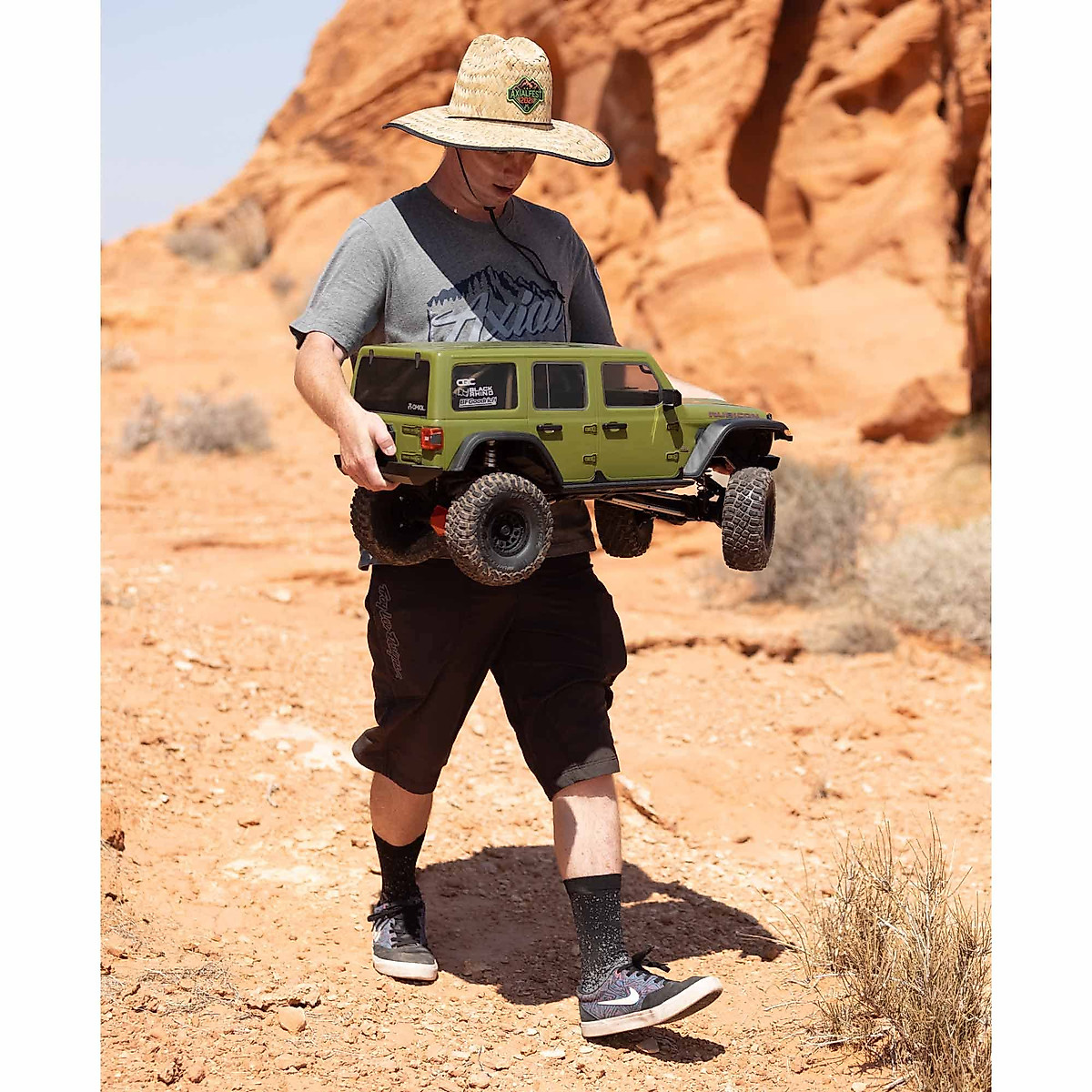 Axial RC Truck 1/6 SCX6 Jeep JLU Wrangler 4WD Rock Crawler RTR (Batteries and Charger Not Included): Silver, AXI05000T2