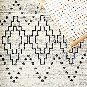 SAFAVIEH Tulum Collection 8' x 10' Black/Ivory TUL646Z Moroccan Boho Tribal Non-Shedding Living Room Dining Bedroom Area Rug