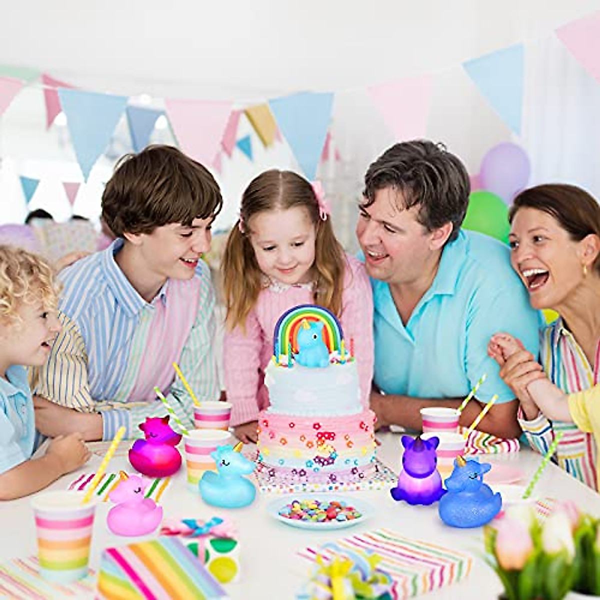 Light Up Unicorn Floating Bathtub Toys Animal Flashing Bath Toy Unicorn Glitter Water Toy for Kids Cake Decoration Bathroom Shower Games Swimming Pool Party Favors 6pcs Set