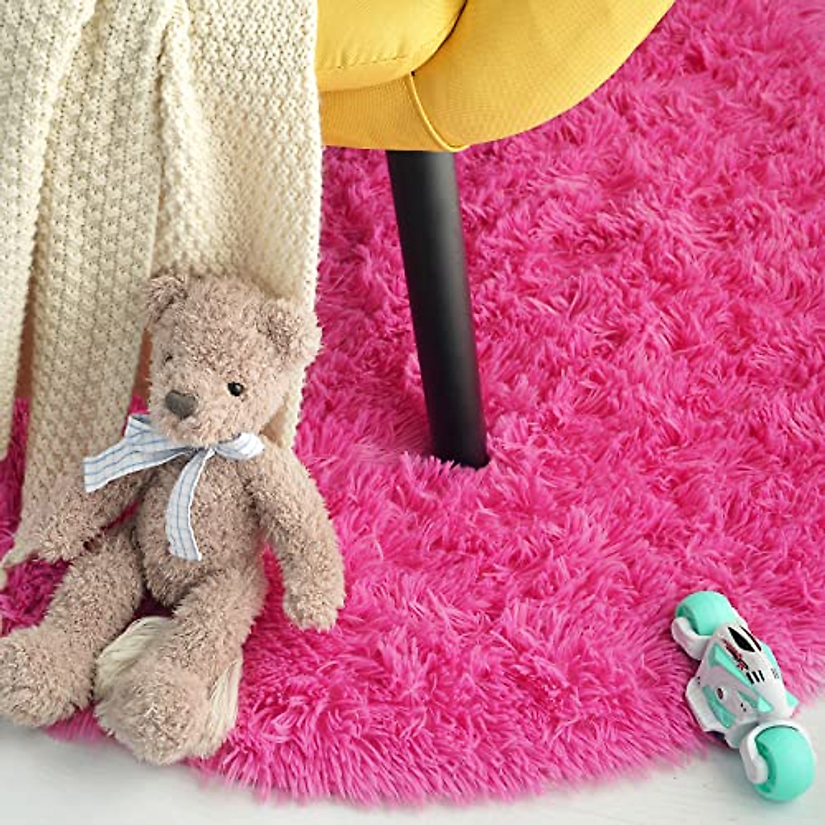 ISEAU Oval Fluffy Rug Carpets, Modern Plush Shaggy Area Rug for Kids Bedroom Extra Comfy Cute Nursery Rug Bedside Rug for Boys Girls Room Home Decor Mats, 2.6 x 5.3ft, Hot Pink