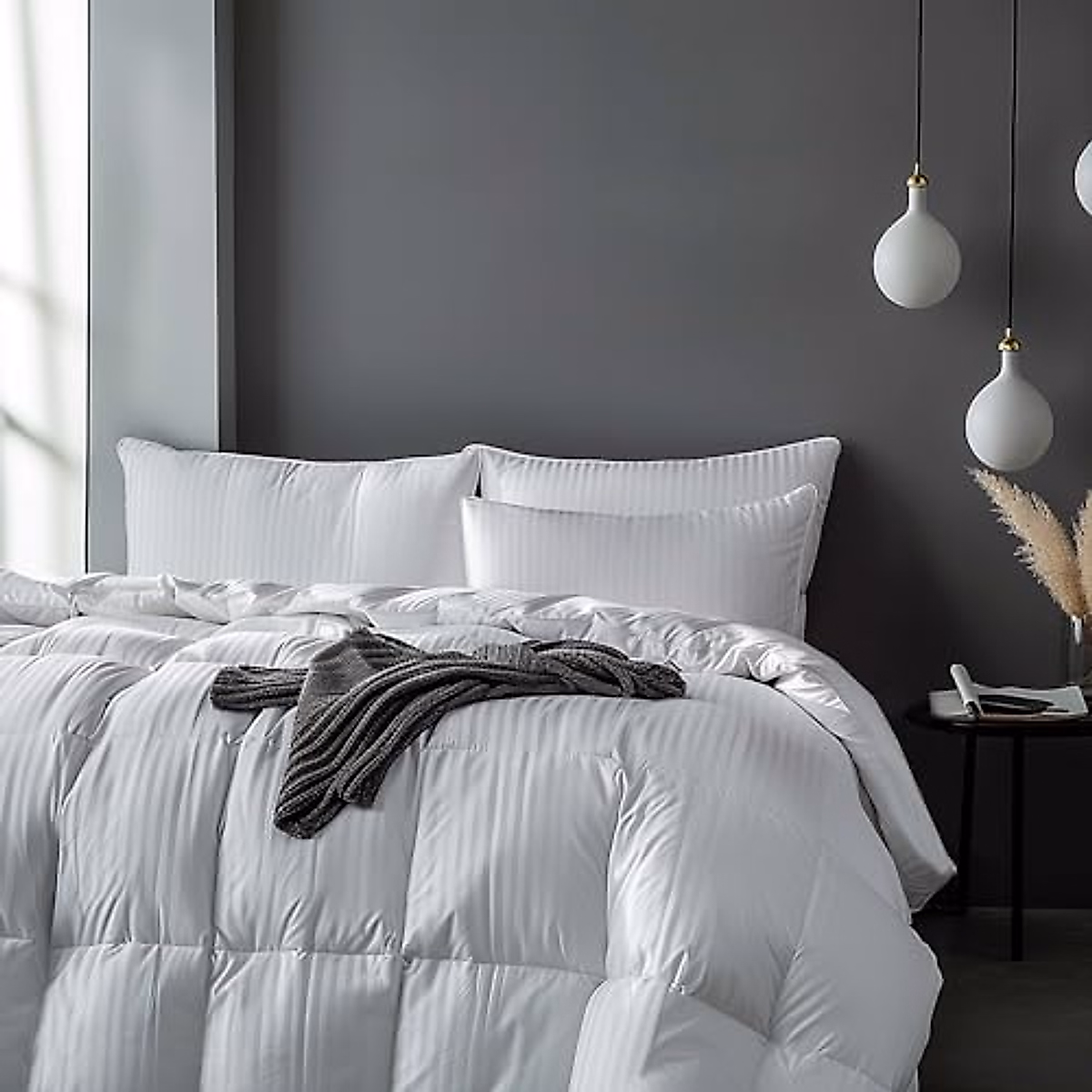 Beautyrest US Grown Cotton All Seasons Warmth Exceptional Hungarian White Goose Down Comforter King Size-750 Fill Power 500TC Damask Stripe Fabric