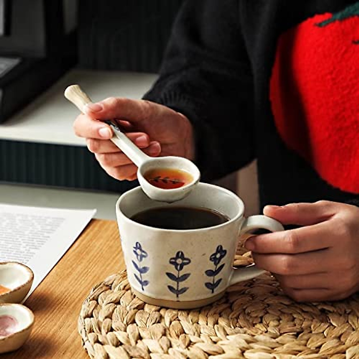 YUURAIN VUVU Japanese Large Spoon, Handmade Long Handle Asian Spoons, Retro Ceramic Spoons, Ramen Spoons, Pho Spoons, Large Soup Spoons with Cute Hand-Painted Pattern, Hand-Kneaded (2 Pieces) - D